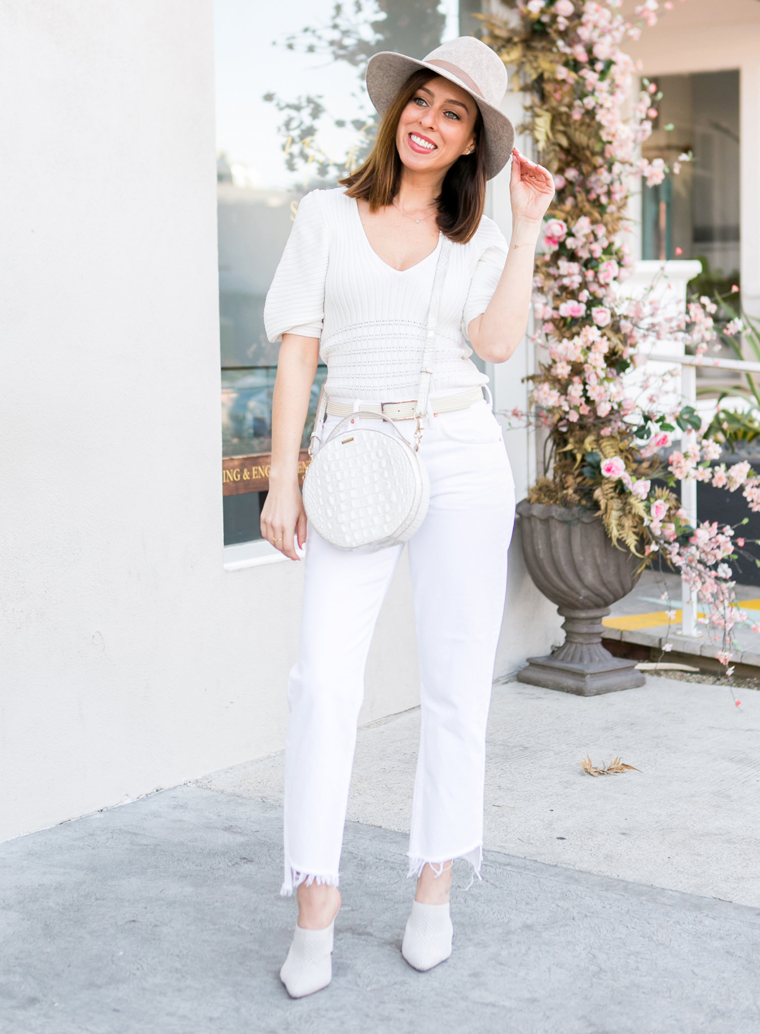 Three Tips for Wearing All White Outfits - Sydne Style