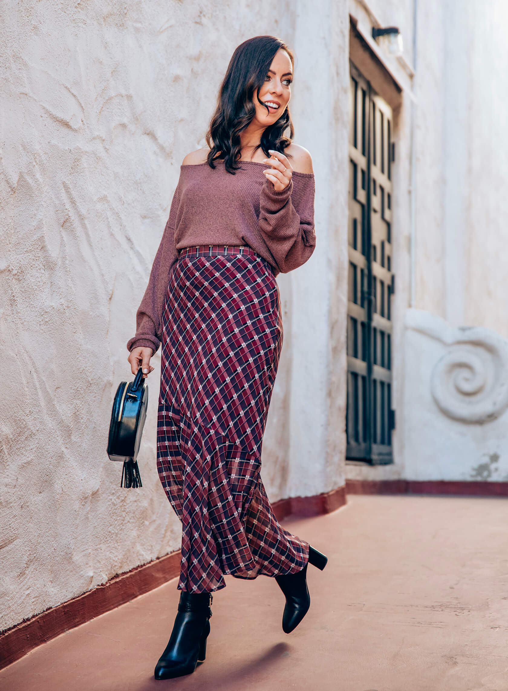 Thanksgiving Outfit Ideas: Maxi Skirt & Sweater Pairing - Sydne Style